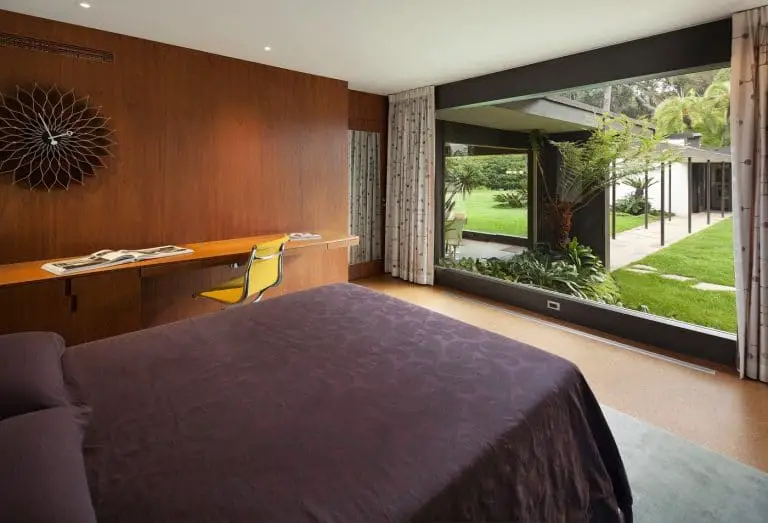 The Case Study Houses Program: Richard Neutra's Bailey House