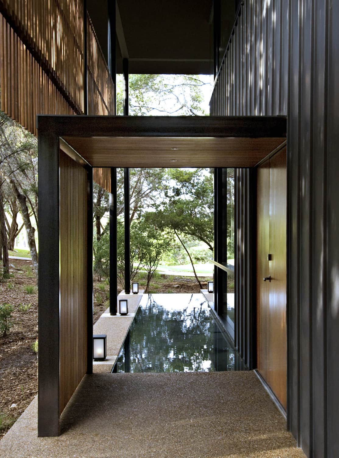 The Modernist Inspired House in Trees by Cuppett Architects - Mid ...