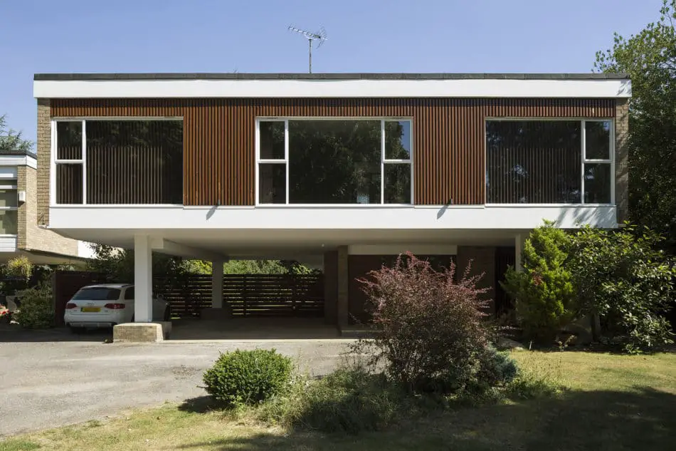 Clear Architects’ Renovates a Mid-Century House in Ducketts Mead - Mid ...
