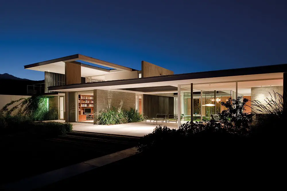 Modernist House in Santiago Is a Delight to Behold - Mid Century Home