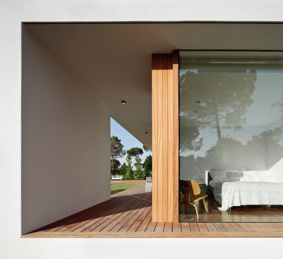 Contemporary WI02 House Is A Feast For The Eyes - Mid Century Home