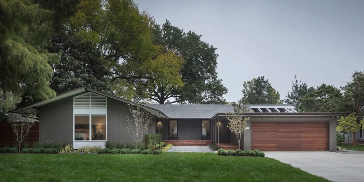 Mid-Century Renovation in Kansas by Forward Design | Architecture - Mid ...