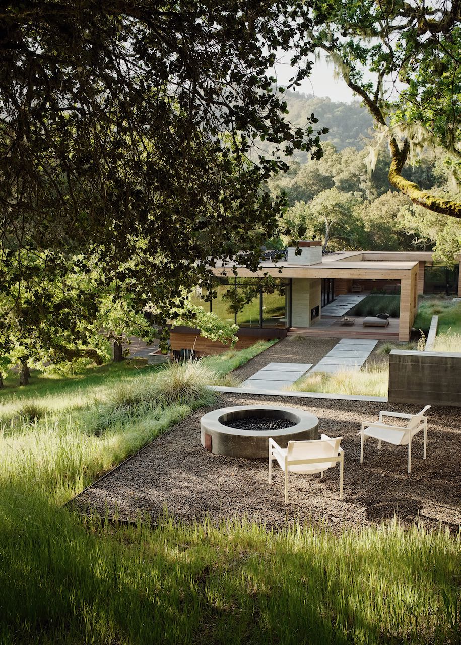 Ground Studio’s Landscape Design Builds on Polished Natural ...