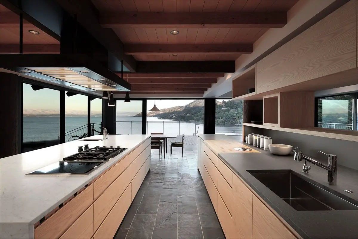 SHED Architecture Open and Lighten up a Japanese-style Kit House - Mid ...