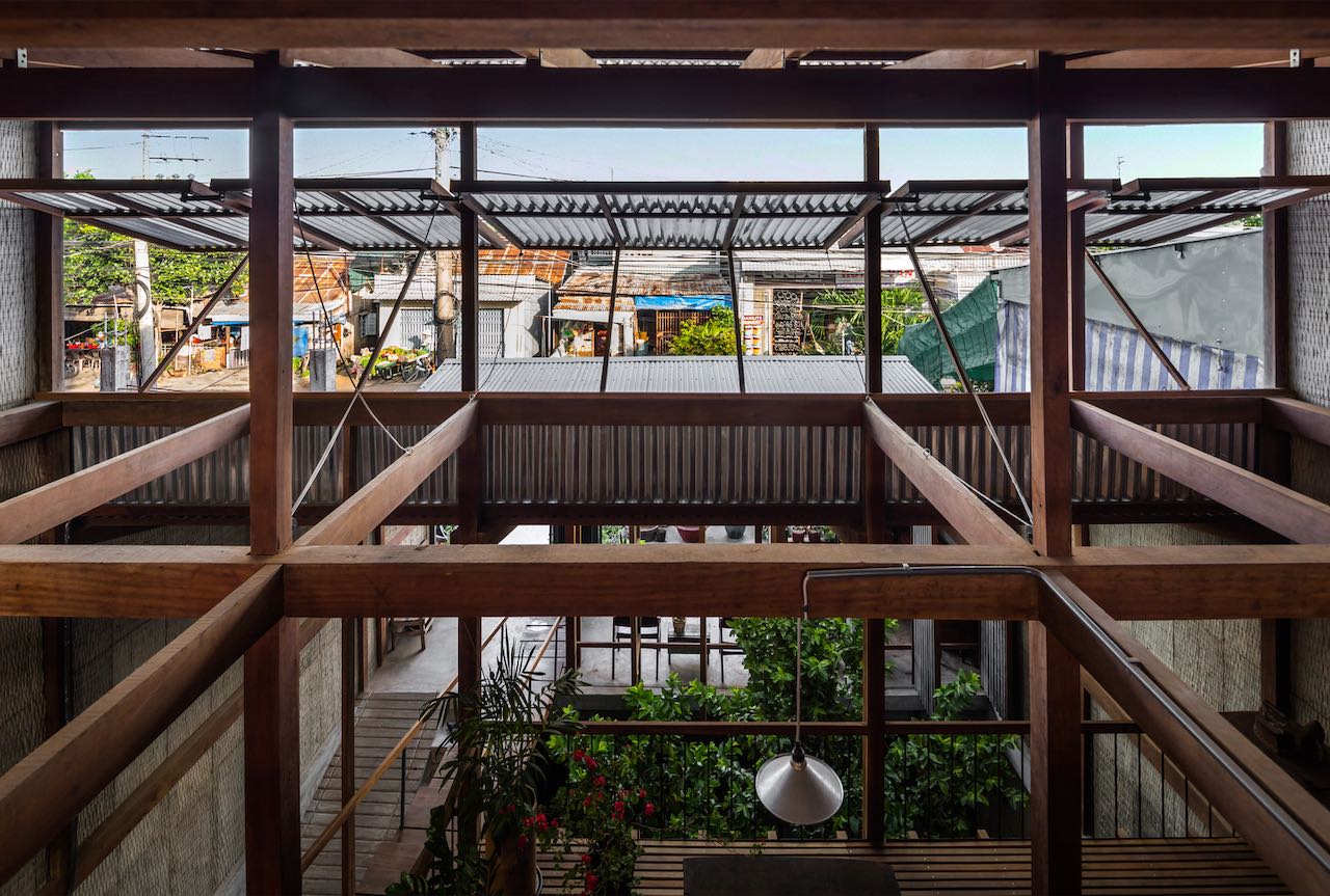The Chau Doc House by Nishizawa Architects Blends into its Surroundings ...