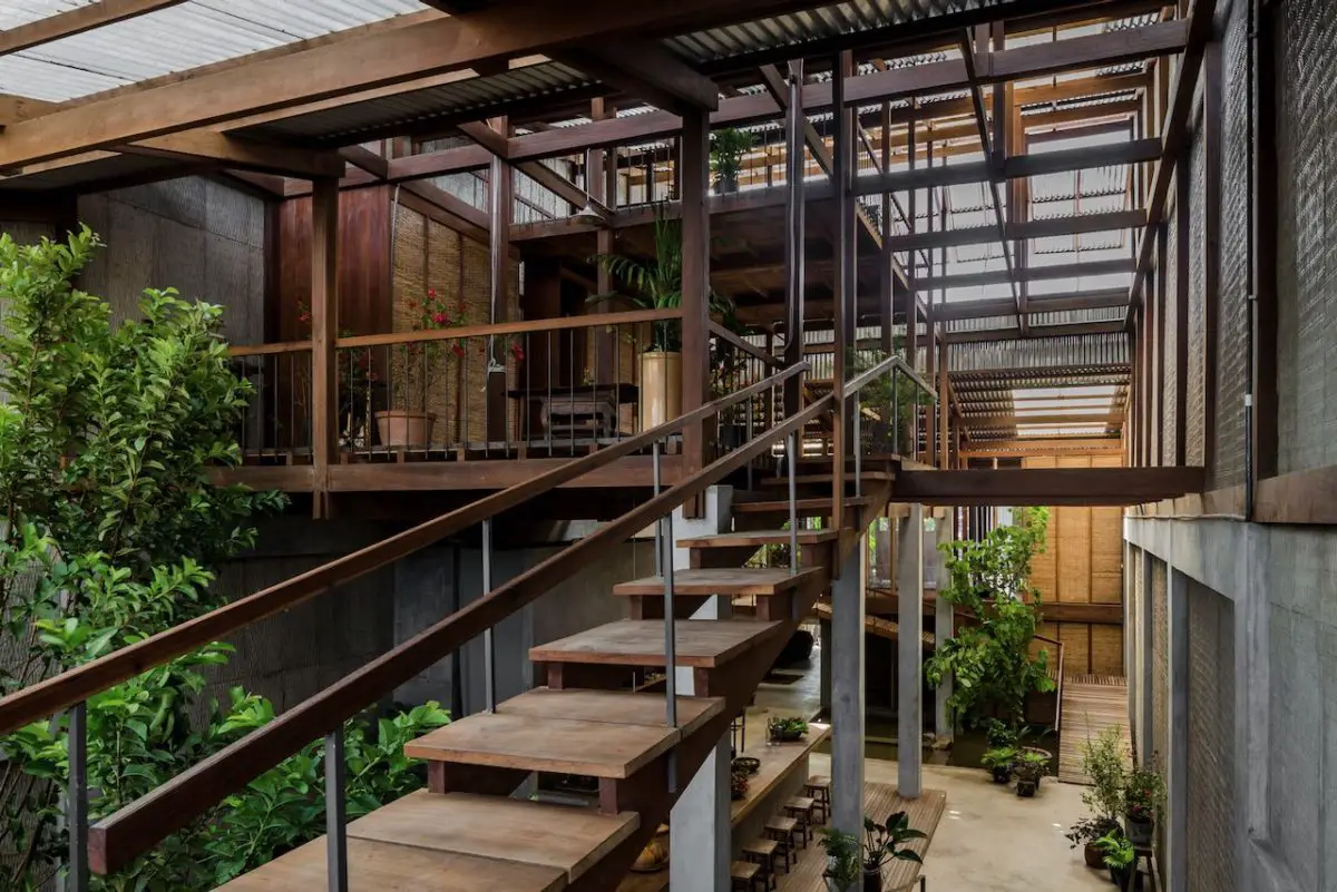 The Chau Doc House by Nishizawa Architects Blends into its Surroundings ...