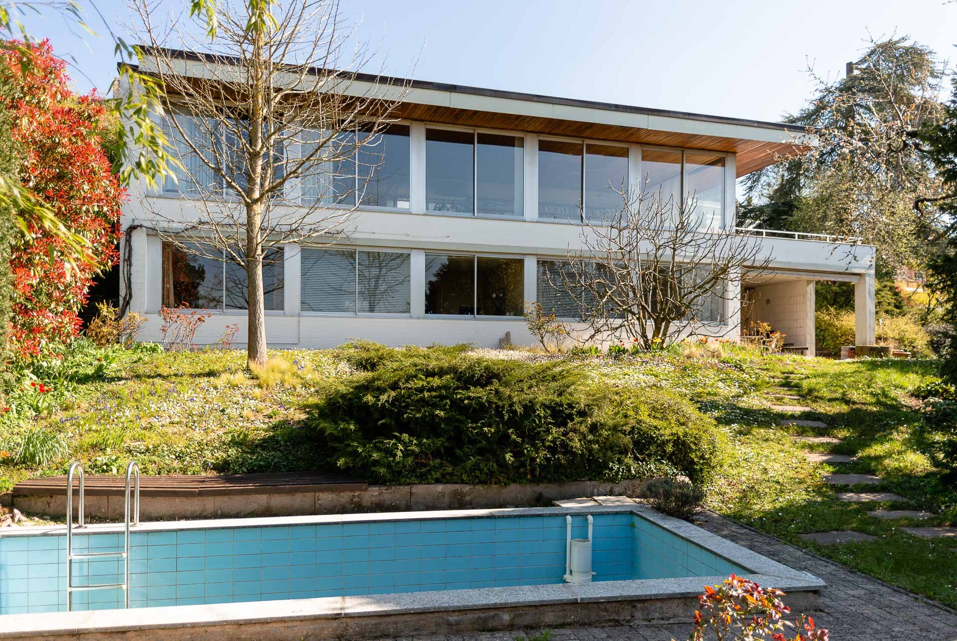 Bauhaus Meets Midcentury in this German Villa - Mid Century Home