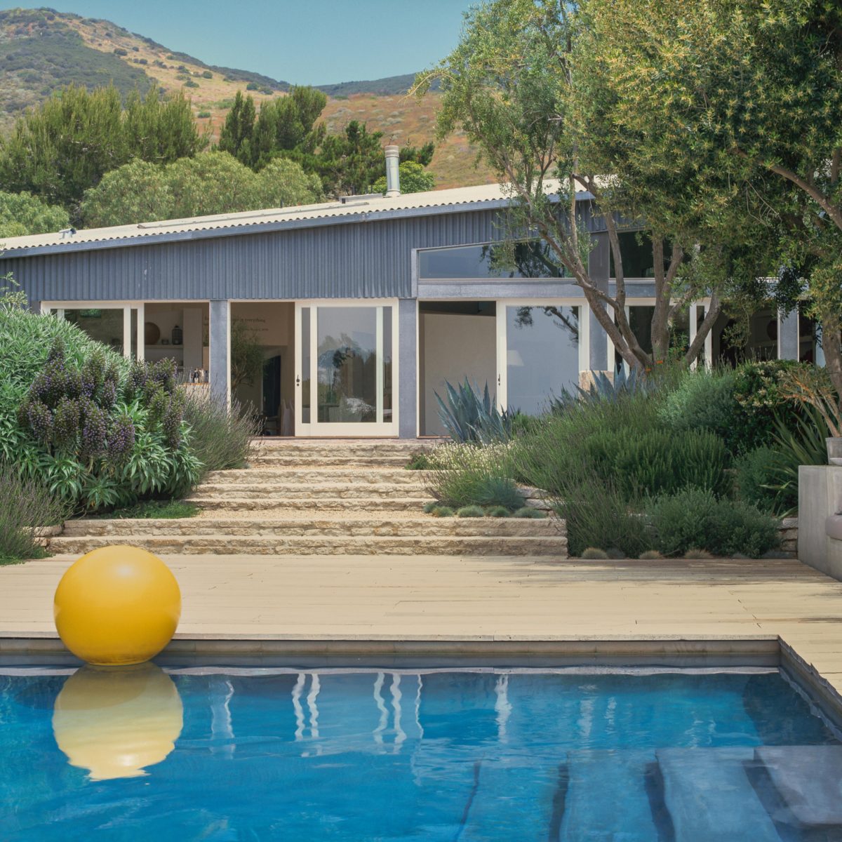 The Case Study Houses Program: Richard Neutra's Bailey House