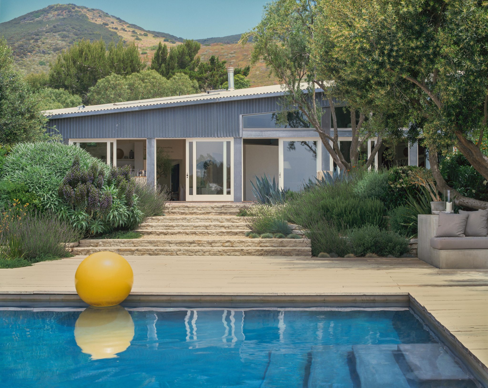 John Lautner's Chemosphere. Malin House. - Mid Century Home