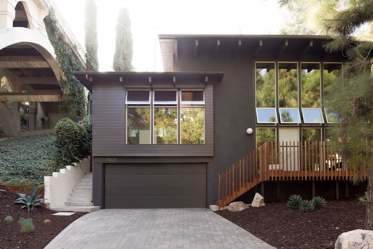 A Marriage of Two Marvels: the House Under a Bridge by ras-a studio ...