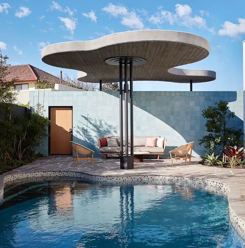 The Glass House: Mies van der Rohe's Farnsworth House