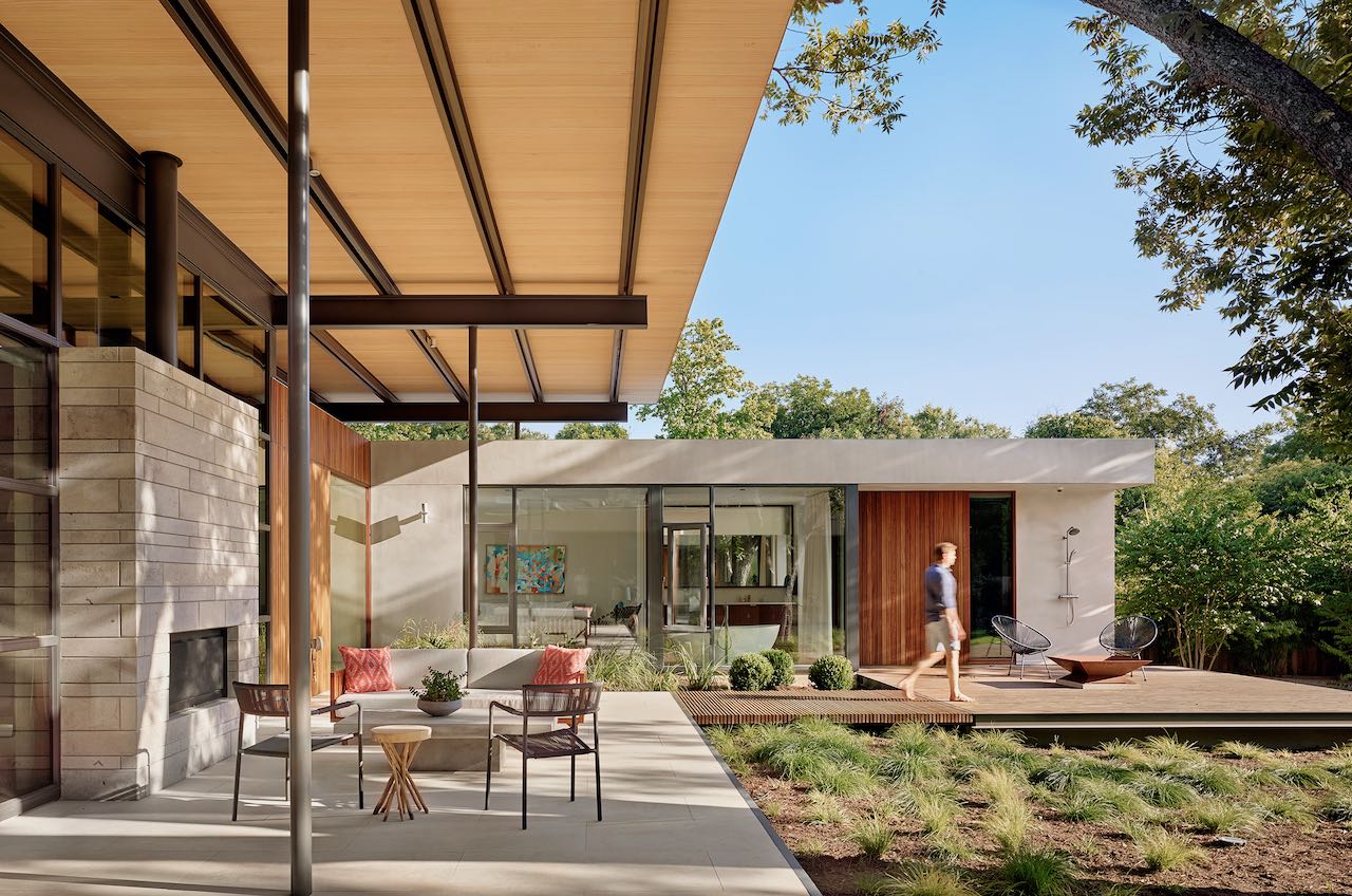 Deep Overhangs and a Strong Connection to the Outdoors: The Canopy ...