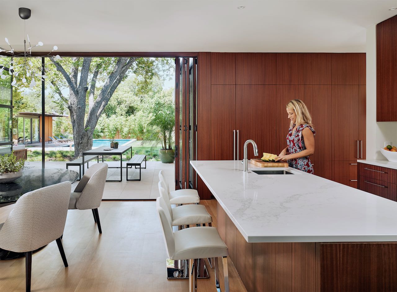 Deep Overhangs and a Strong Connection to the Outdoors: The Canopy ...