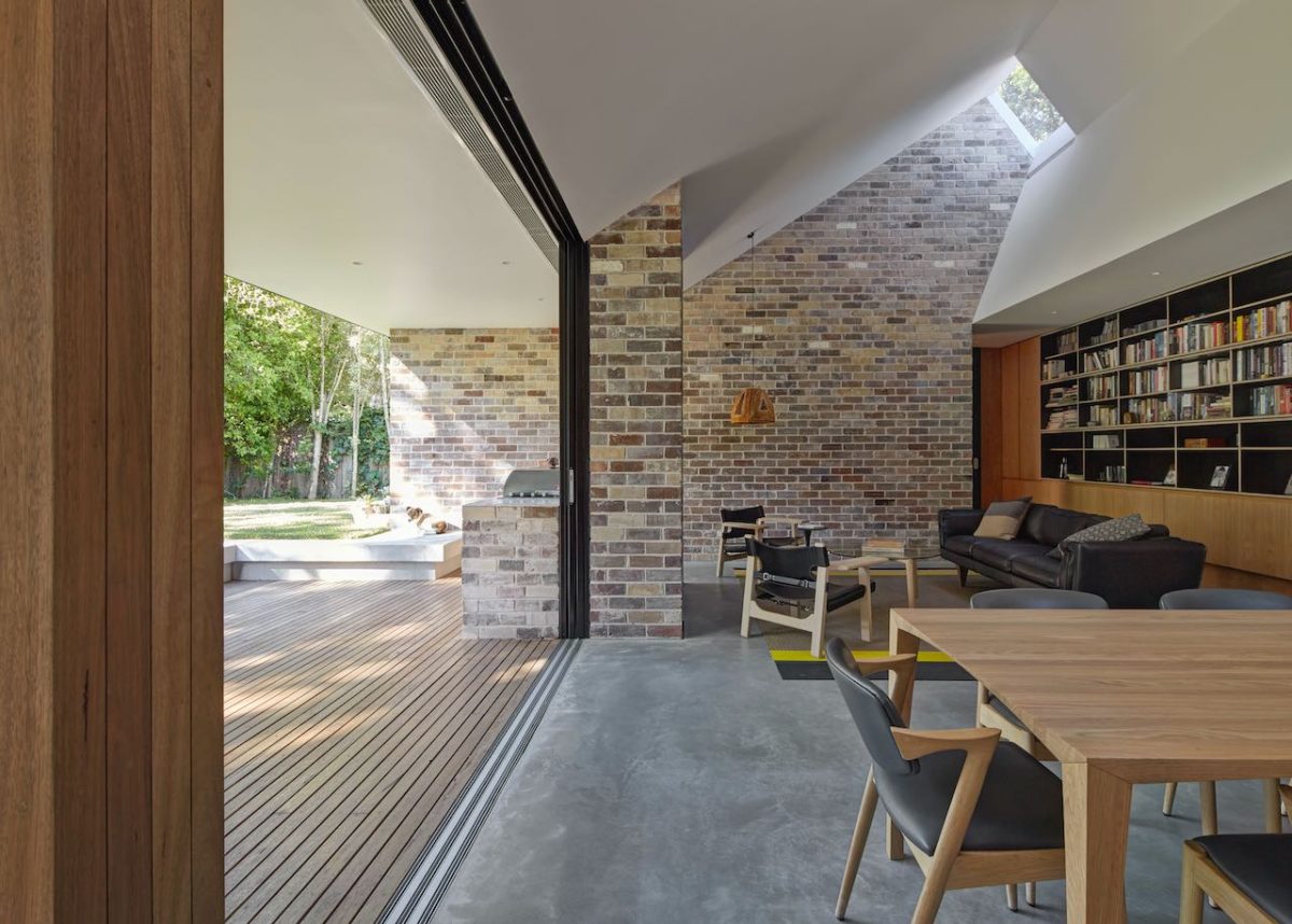 A Modern Home Invites Light to Take Center Stage - Mid Century Home