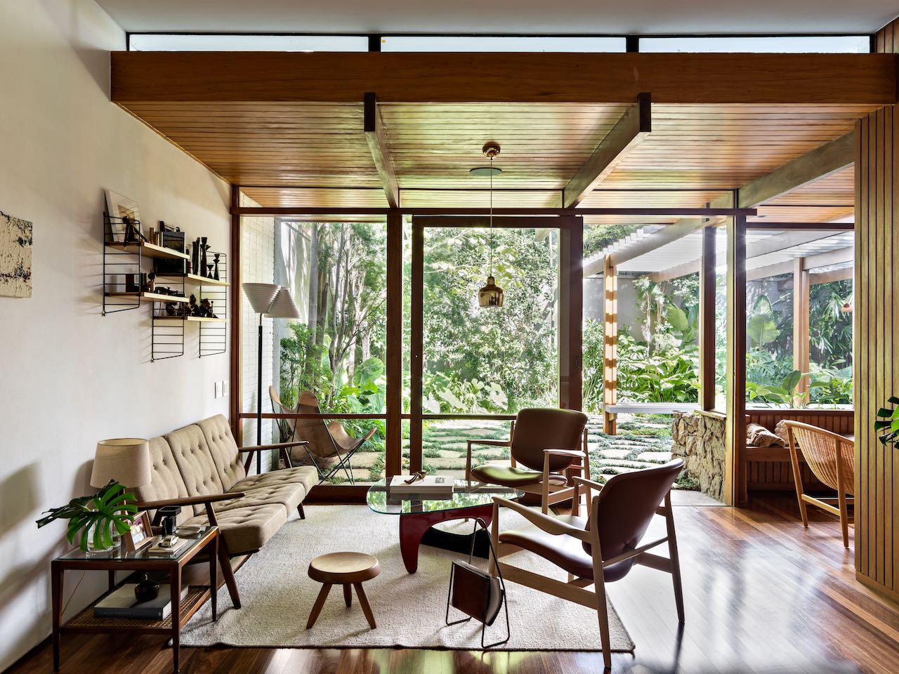 Mid-Century Design: A Contemporary Renovation With a Twist - Mid ...
