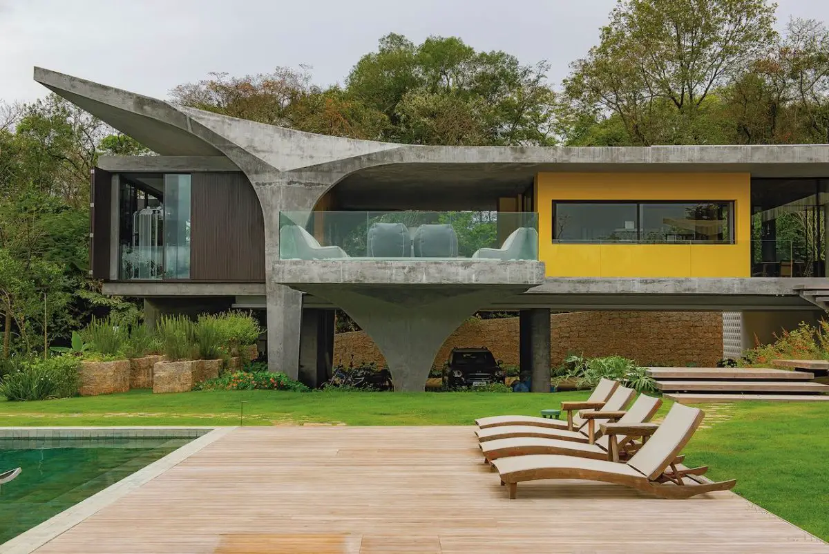 A Bold and Unbelievably Beautiful House - Mid Century Home