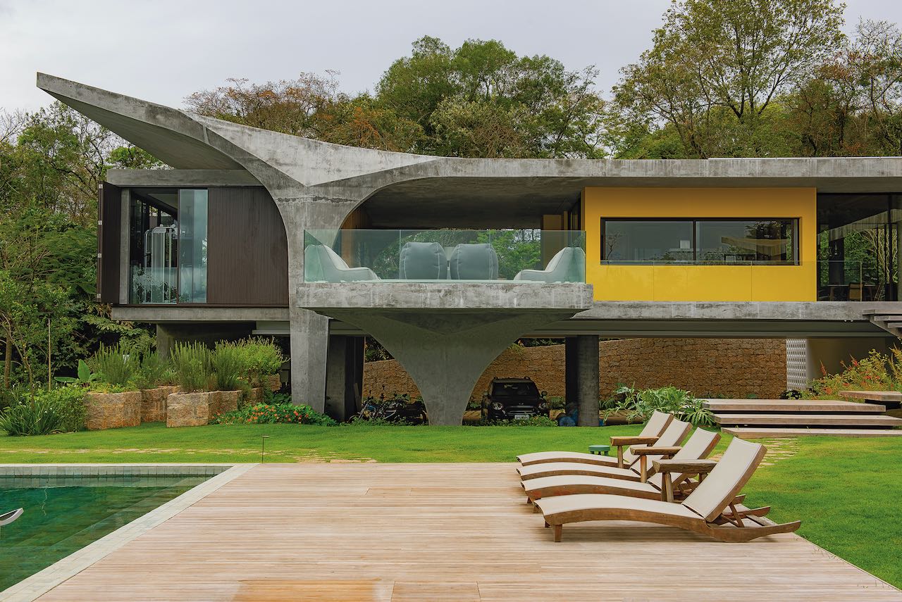 A Bold and Unbelievably Beautiful House - Mid Century Home