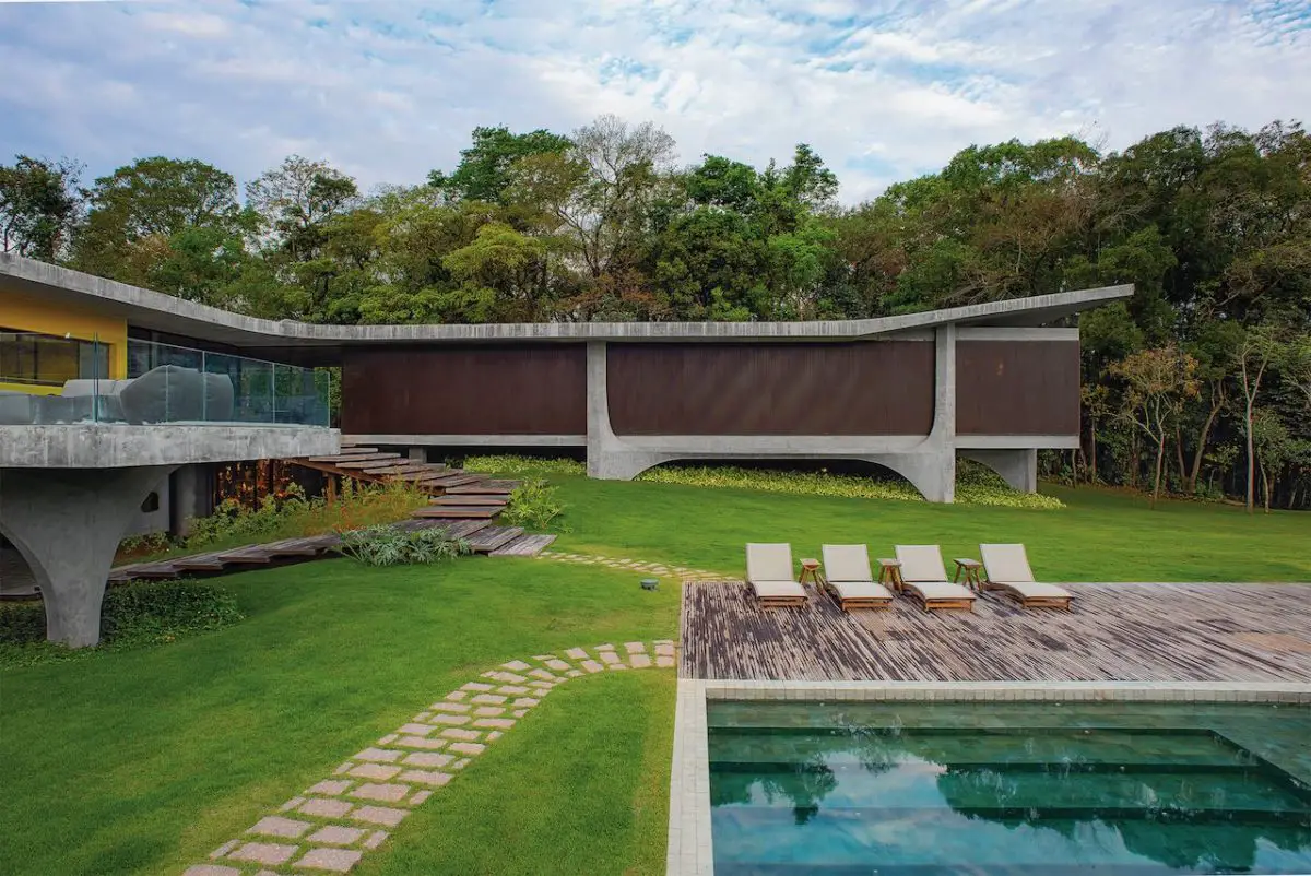 A Bold and Unbelievably Beautiful House - Mid Century Home