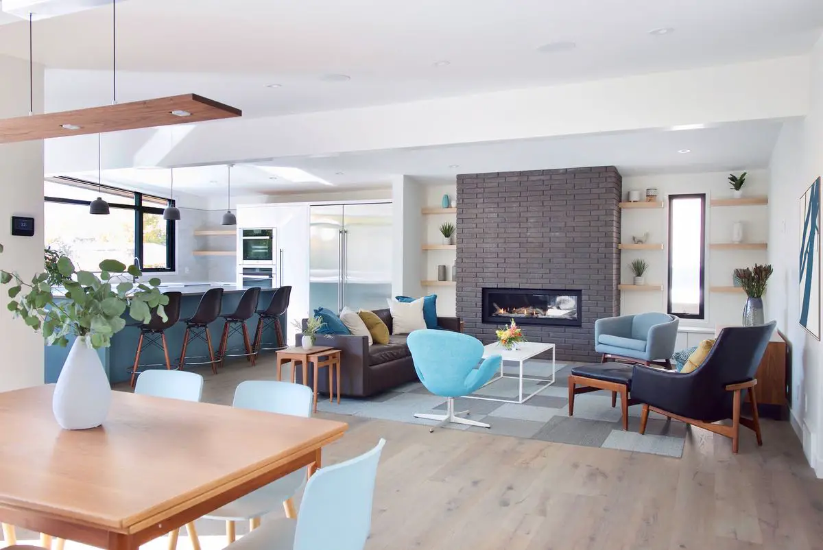 After 50 years, This Midcentury Bungalow Shines Again - Mid Century Home