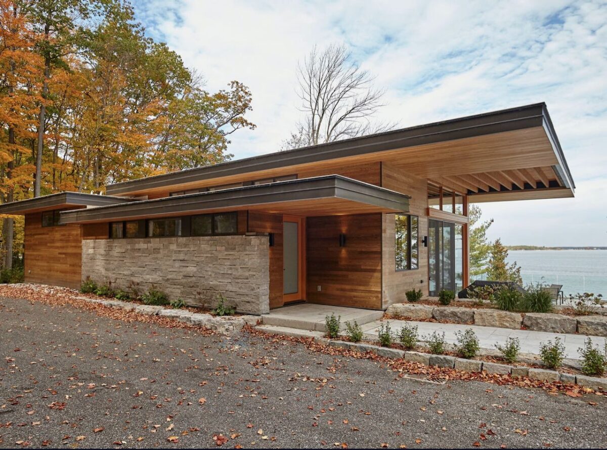 Natural Materials Are The Protagonists of This Modernist Cottage - Mid ...