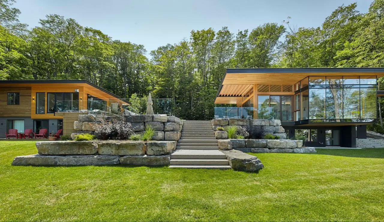 Natural Materials Are The Protagonists of This Modernist Cottage - Mid ...