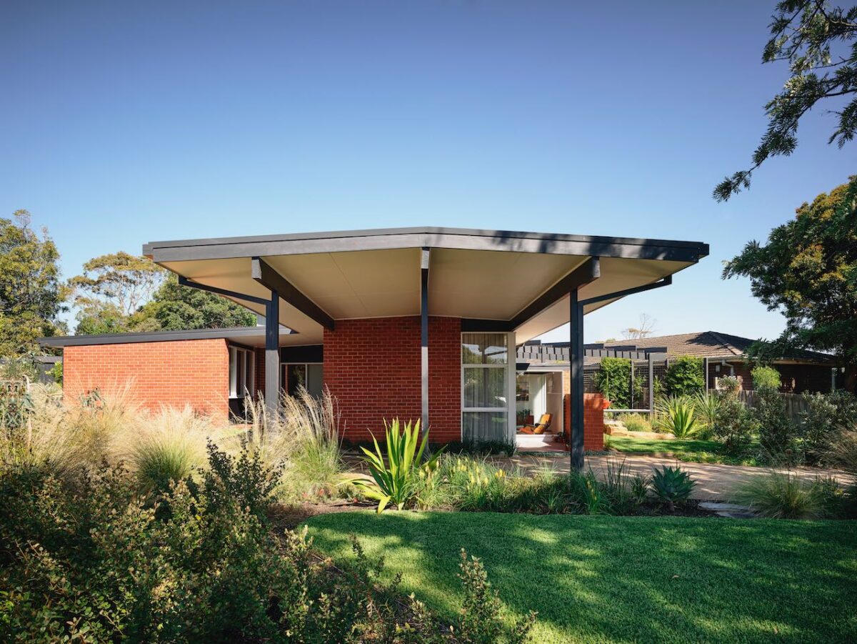 A Classic Californian Mid-Century Brought Back to Life - Mid Century Home