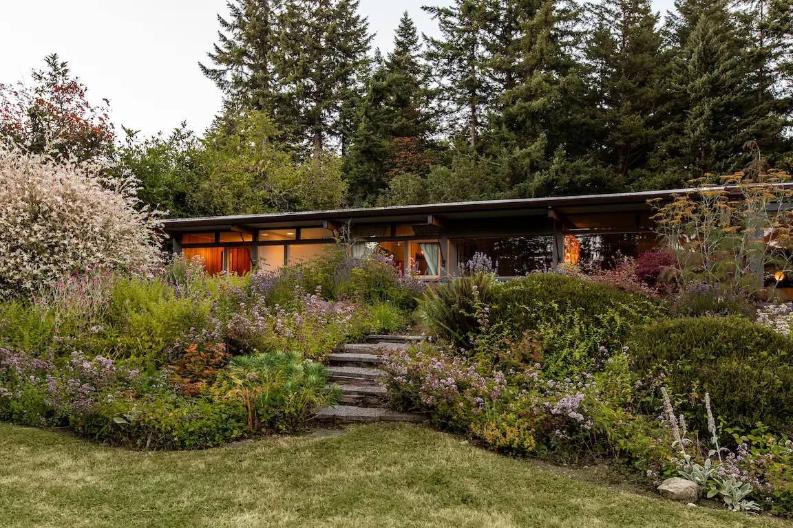 A Pacific Northwest 1950's Ranch-Style Home Transformation - Mid ...