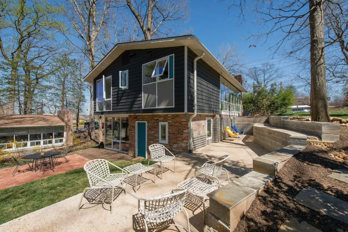 This House Displays the Notions of Midcentury Design - Mid Century Home