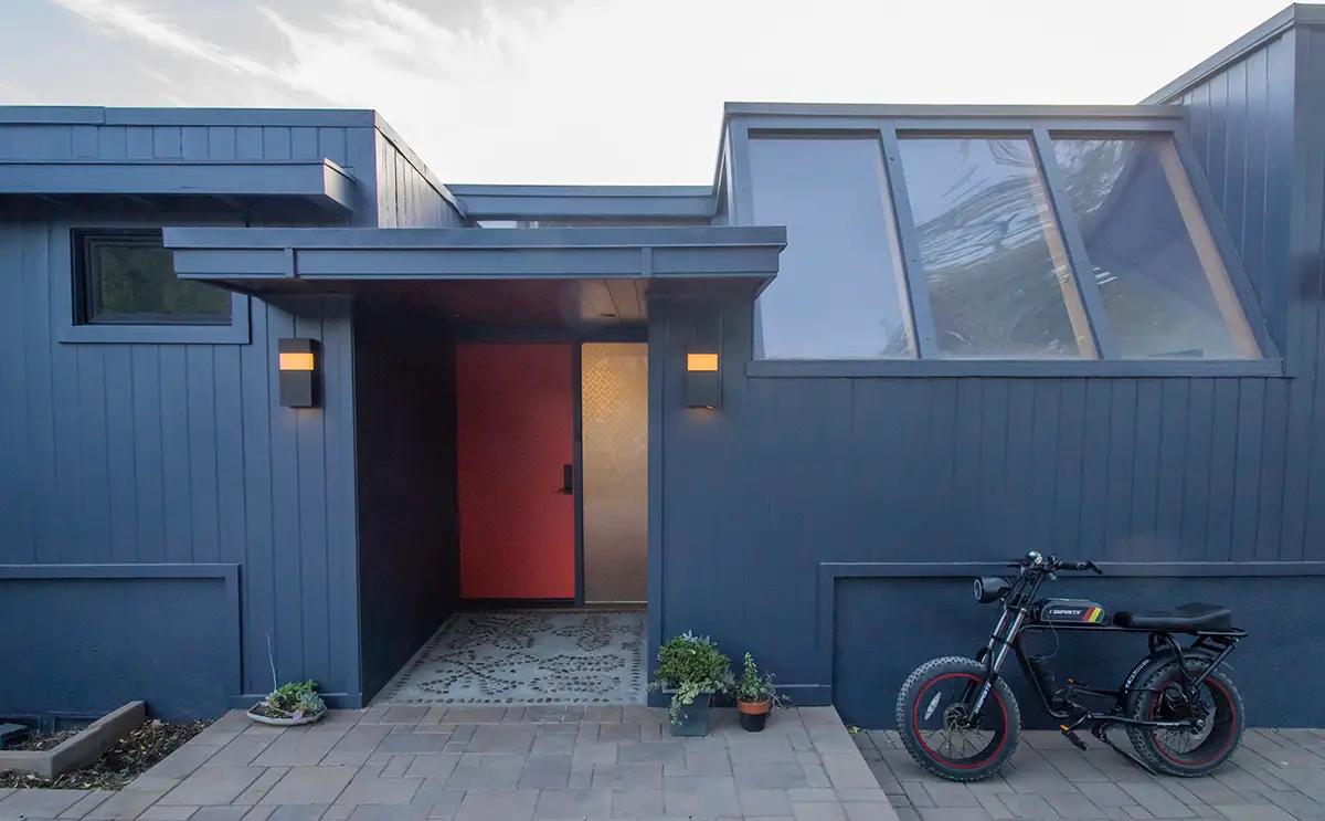 This Renovation Brings a 1963 Design Back to Life - Mid Century Home
