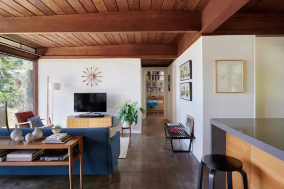 Mid-Century Post and Beam Remodel Reflects Original 1953 Architecture ...