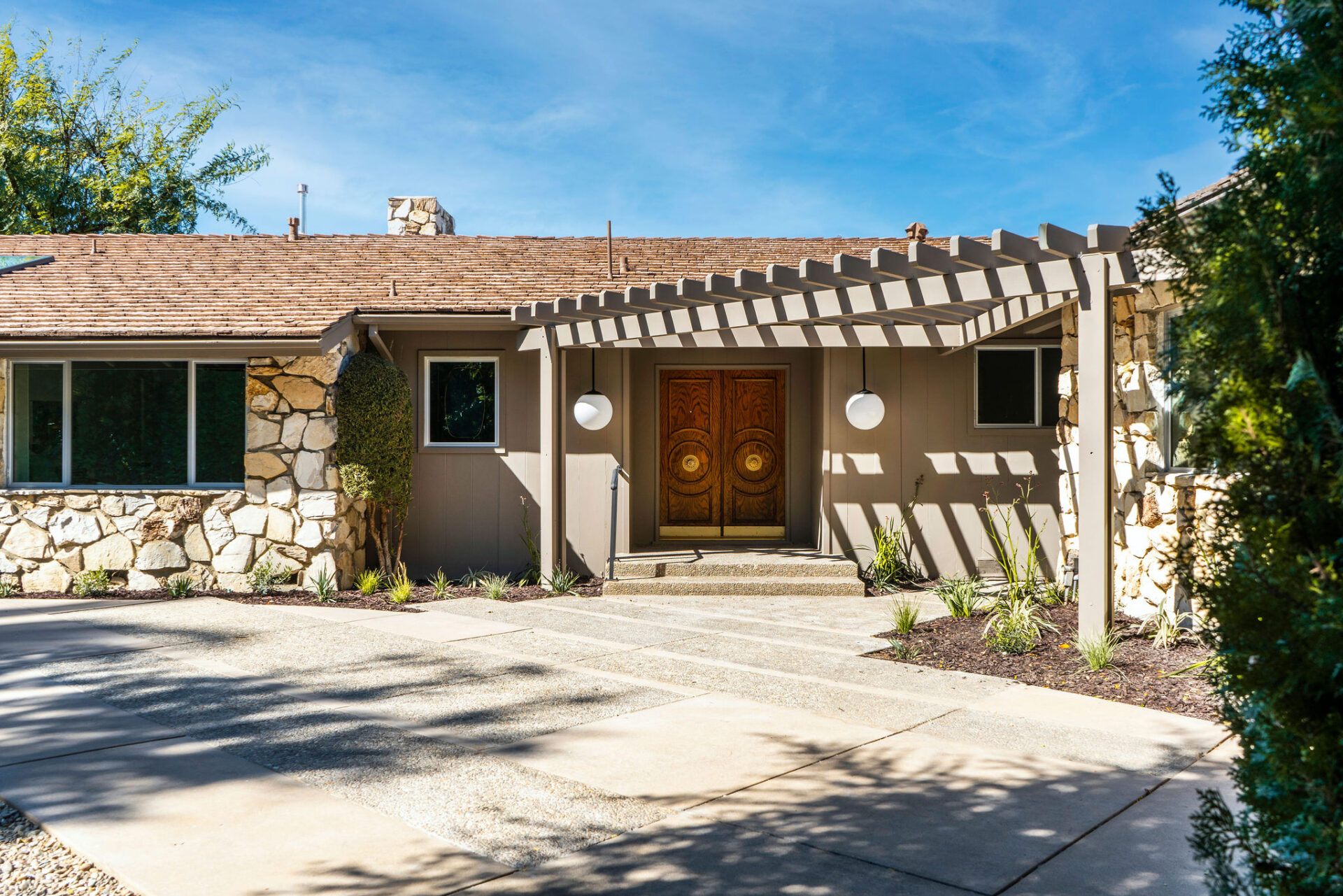 Reviving a Midcentury Home in an Authentic and Design-Forward Way - Mid ...