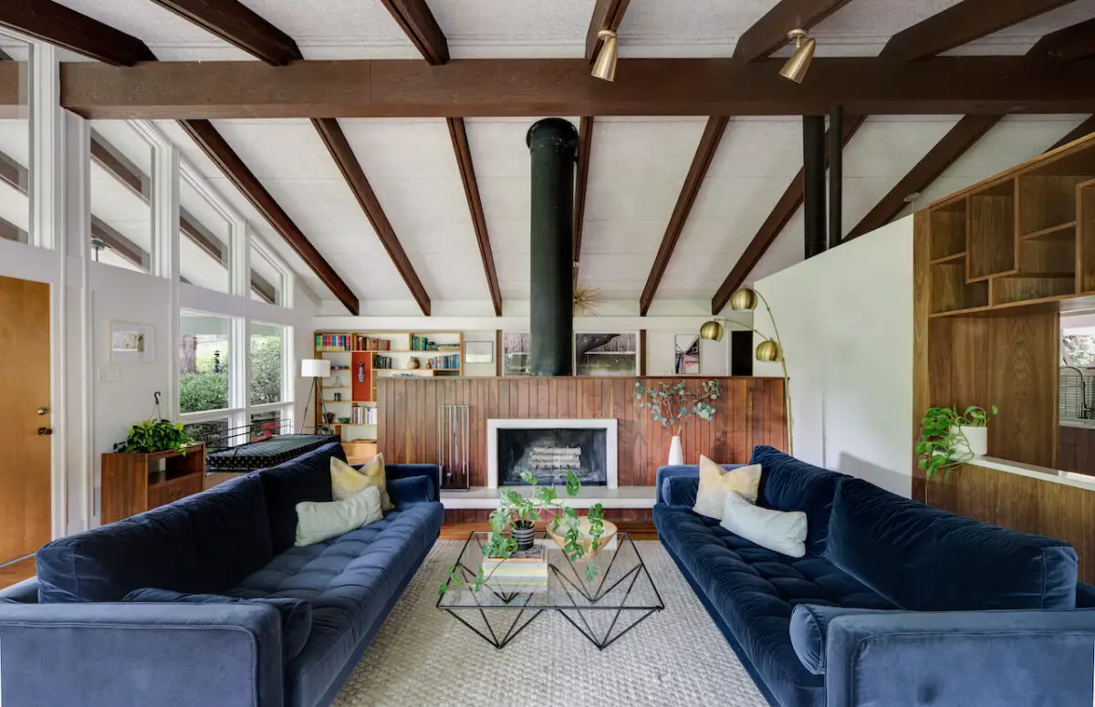 Wood and Exposed Structures are Highlights of this Midcentury Home ...