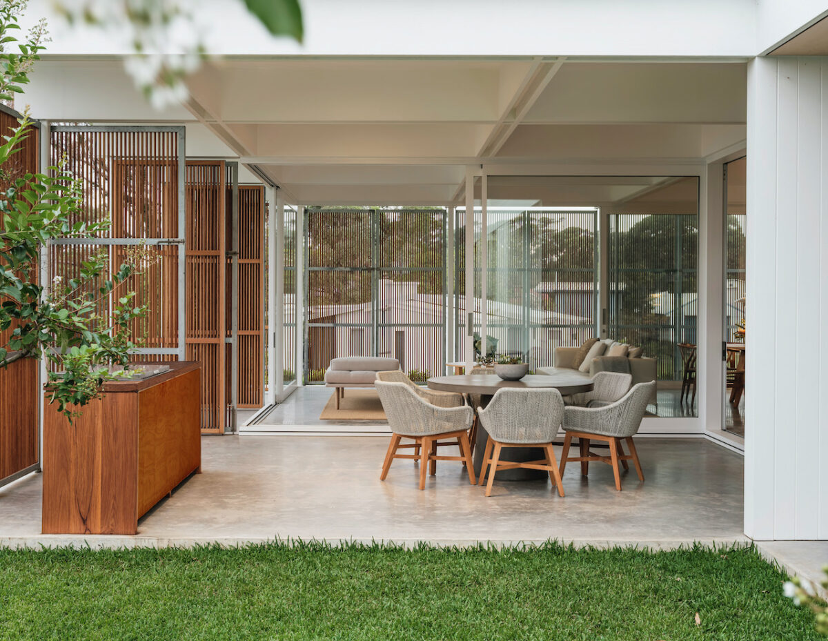 A Raw, Honest, and Simple Holiday Home With a Modernist Vibe - Mid ...