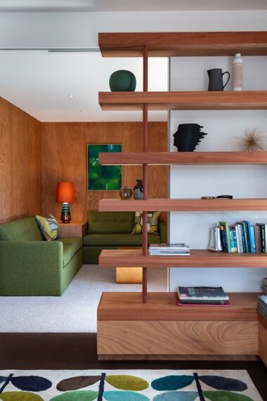 A Modern House Designed to Enjoy Sunlight All Day - Mid Century Home
