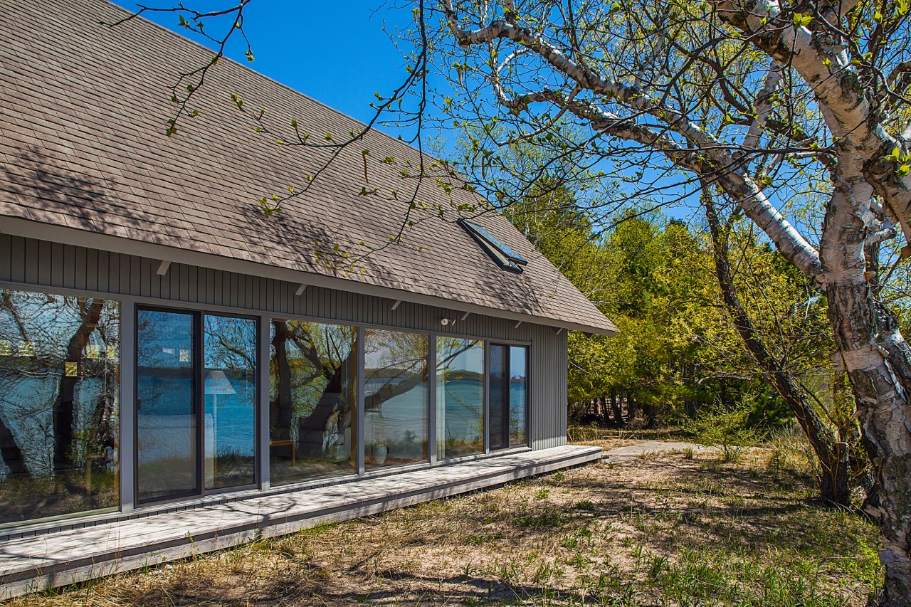 This Mid-Century Modern Marvel on Crystal Lake is for Sale - Mid ...