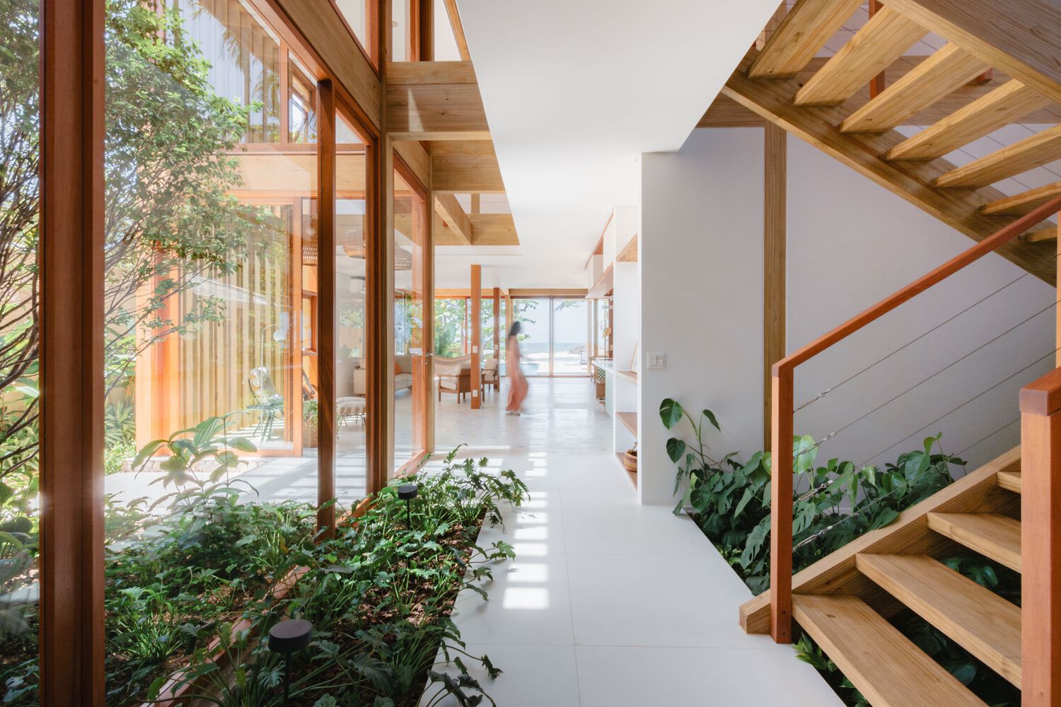 Modern Brazilian beach house - inside corridor - Mid Century Home