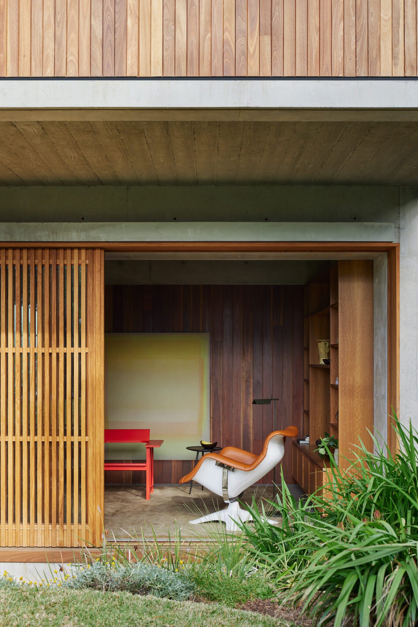A Timber and Concrete Home Enjoys Panoramic Views of Sydney - Mid ...