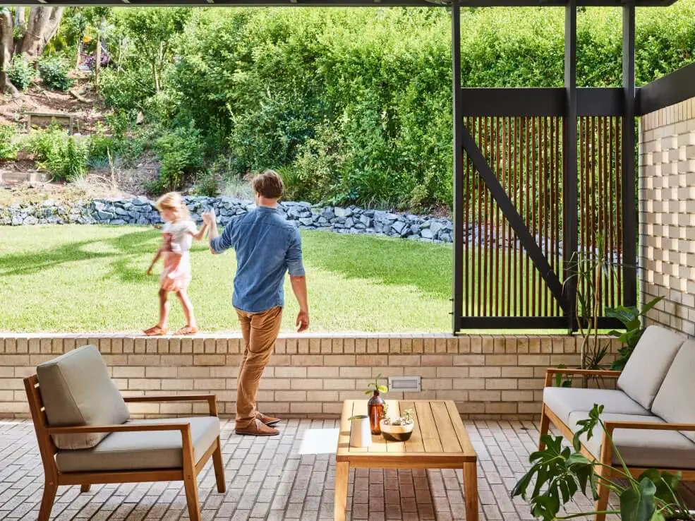 A Beautiful Fusion of Midcentury and Modern: The Fig Tree Pocket House ...